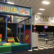 FUN ZONE SKATE CENTER - 40 Photos & 13 Reviews - 465 Westgate Pkwy ...