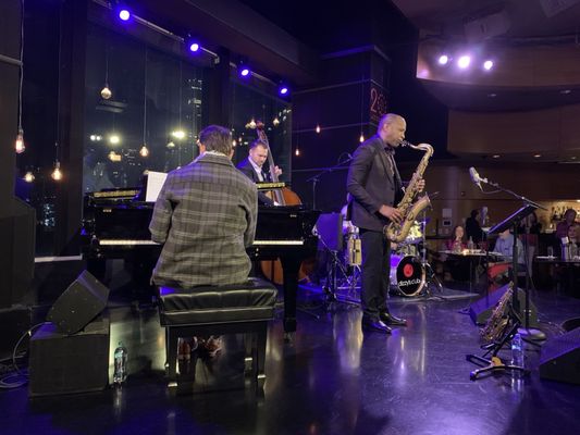 DIZZY’S CLUB - Updated January 2026 - 444 Photos & 451 Reviews - 10 ...