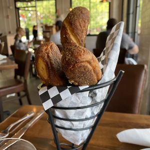 BUZZARDS BAY BREWING - 61 Photos & 80 Reviews - 98 Horseneck Rd ...