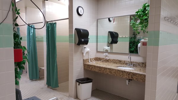 YMCA OF BERWYN-CICERO - 28 Photos & 16 Reviews - 2947 Oak Park Ave ...