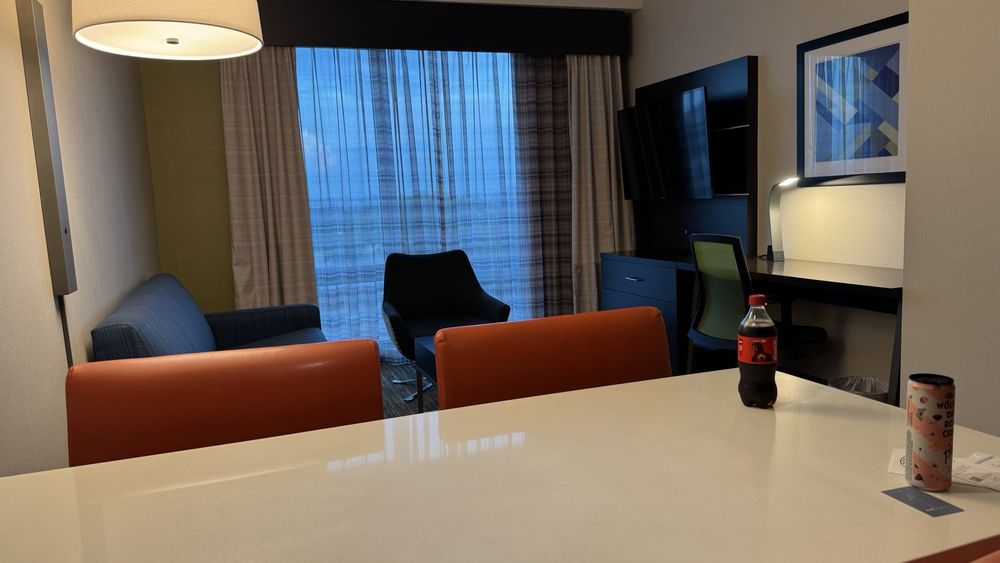 HOLIDAY INN EXPRESS & SUITES WOODSIDE QUEENS NYC - Updated December ...