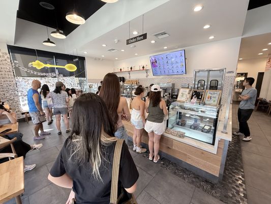 TEASPOON - Updated January 2026 - 446 Photos & 240 Reviews - 215 W ...