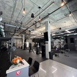 BLINK FITNESS - BURBANK - Updated October 2025 - 93 Photos & 187 ...