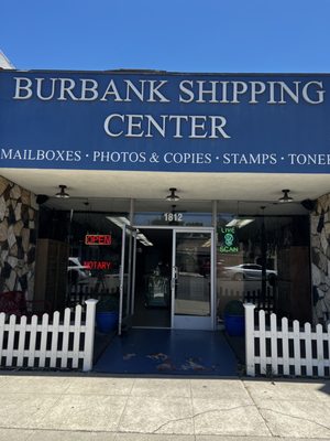 BURBANK SHIPPING CENTER - Updated December 2025 - 202 Photos & 237 ...
