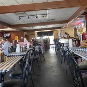 WHOLE HOG CAFE - Updated August 2025 - 150 Photos & 273 Reviews - 2731 ...