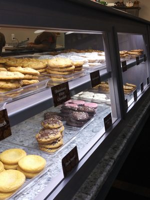 COOKIE COTTAGE INC - 32 Photos & 52 Reviews - 620 W. Washington Center ...