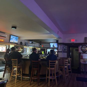LIBERTY TAVERN - Updated December 2025 - 25 Photos & 37 Reviews - 1403 ...