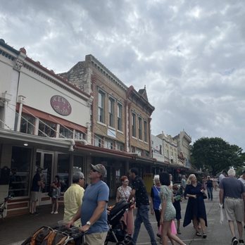 RED POPPY FESTIVAL - Updated October 2025 - 16 Photos - 103 W 7th St ...