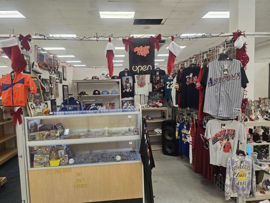 TITUSVILLE INDOOR FLEA MARKET - Updated October 2025 - 15 Photos - 3550 ...