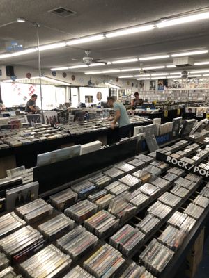 CD TRADER - 56 Photos & 219 Reviews - 18926 Ventura Blvd, Tarzana ...