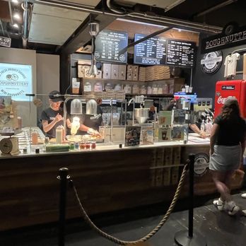 DOUGHNUTTERY - Updated May 2024 - 761 Photos & 571 Reviews - 425 W 15th ...