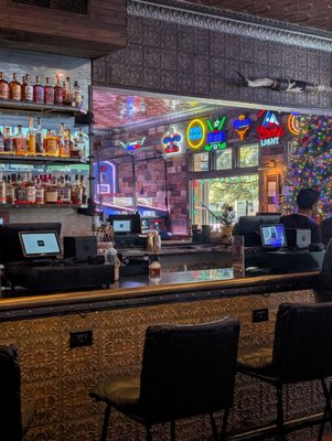 BAR W - Updated September 2025 - 73 Photos & 32 Reviews - 2926 Maple ...