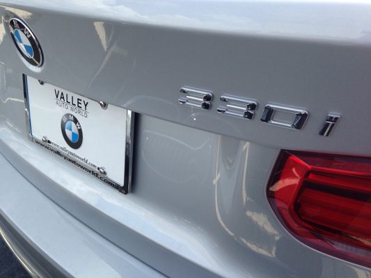 VALLEY AUTO WORLD INC VALLEY BMW - Updated December 2025 - 33 Photos ...