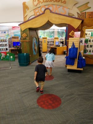 MARIBELLE DAVIS LIBRARY - Updated July 2025 - 28 Photos & 23 Reviews ...