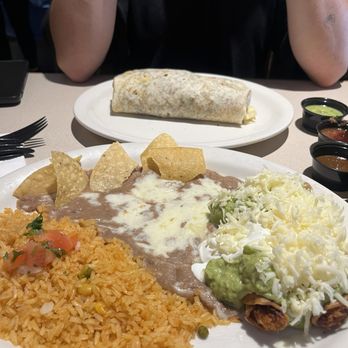 LAS FUENTES - Updated August 2024 - 1345 Photos & 2189 Reviews - 18415 ...