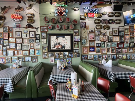 FLYING FISH - Updated May 2024 - 317 Photos & 250 Reviews - 6126 Luther ...