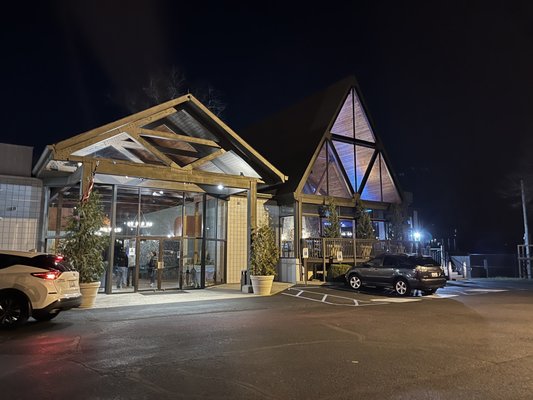 CAPTAINS QUARTERS RIVERSIDE GRILLE - Updated December 2025 - 671 Photos ...