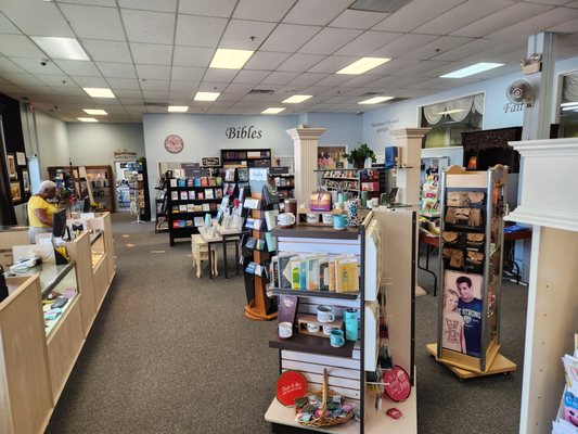 WHOLE LIFE CHRISTIAN BOOKSTORE - Updated December 2025 - 2621 ...