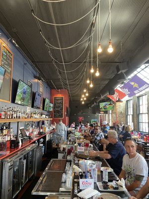 HOMETOWNE PIZZA - Updated October 2025 - 21 Photos & 11 Reviews - 118 N ...