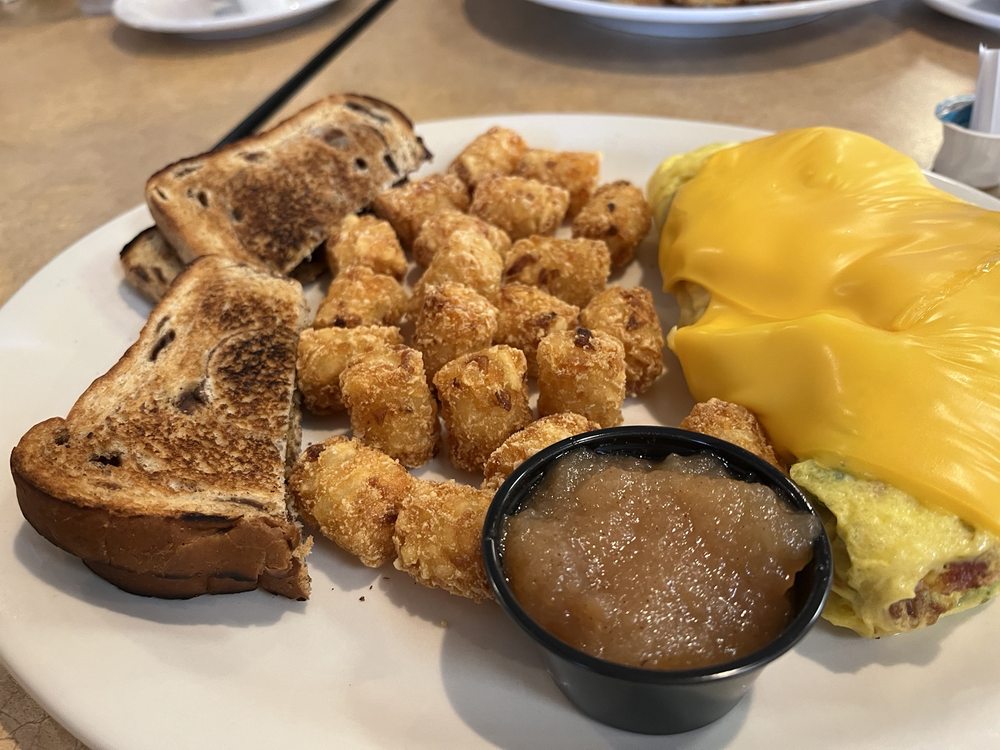 FLIPSIDE CAFE & GRILL - Updated December 2025 - 84 Photos & 118 Reviews ...