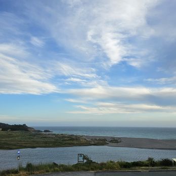 GUALALA COUNTRY INN - Updated January 2026 - 83 Photos & 64 Reviews ...