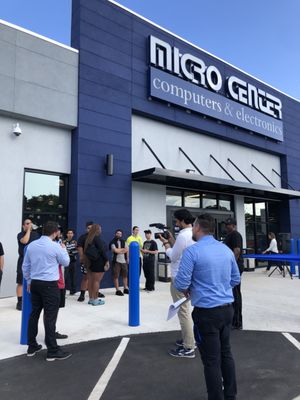 MICRO CENTER - Updated October 2025 - 29 Photos - 7795 W Flagler St ...