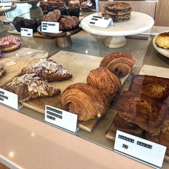 DEVILLE COFFEE - BENTALL 5 - Updated January 2026 - 26 Photos - 550 Burrard Street, Vancouver ...