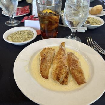 SCOGLIO’S GREEN TREE - Updated October 2025 - 125 Photos & 130 Reviews ...