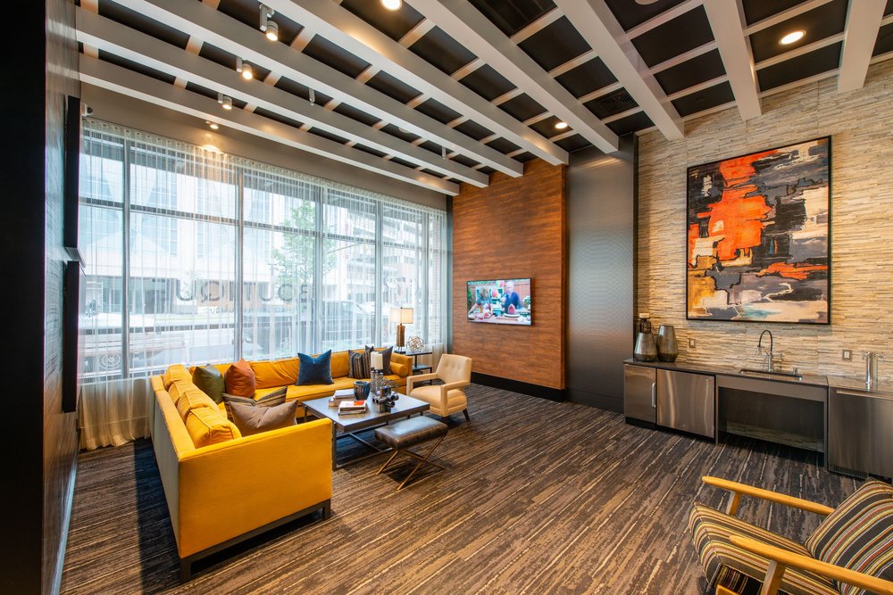 672 FLATS - Updated December 2025 - 24 Photos - 672 N Glebe Rd ...