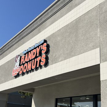 RANDY’S DONUTS - Updated May 2025 - 574 Photos & 193 Reviews - 3737 ...