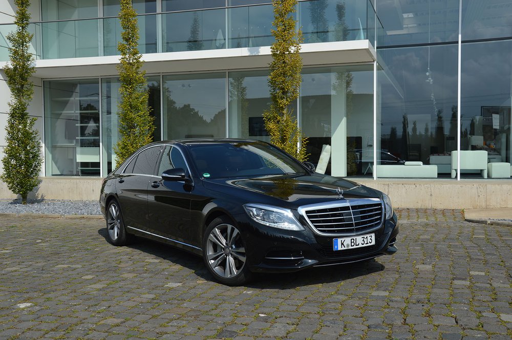 LIMOBOOKING - 11 Photos - 3 rue Buffault, Paris, France - Limos - Phone ...