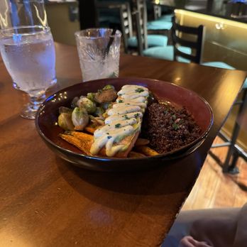 CROSSROADS KITCHEN & BAR - Updated June 2025 - 57 Photos & 37 Reviews ...