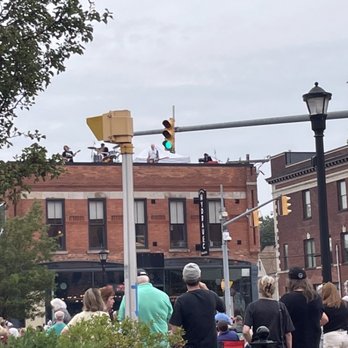 LARKIN SQUARE - Updated October 2025 - 183 Photos & 43 Reviews - 745 ...