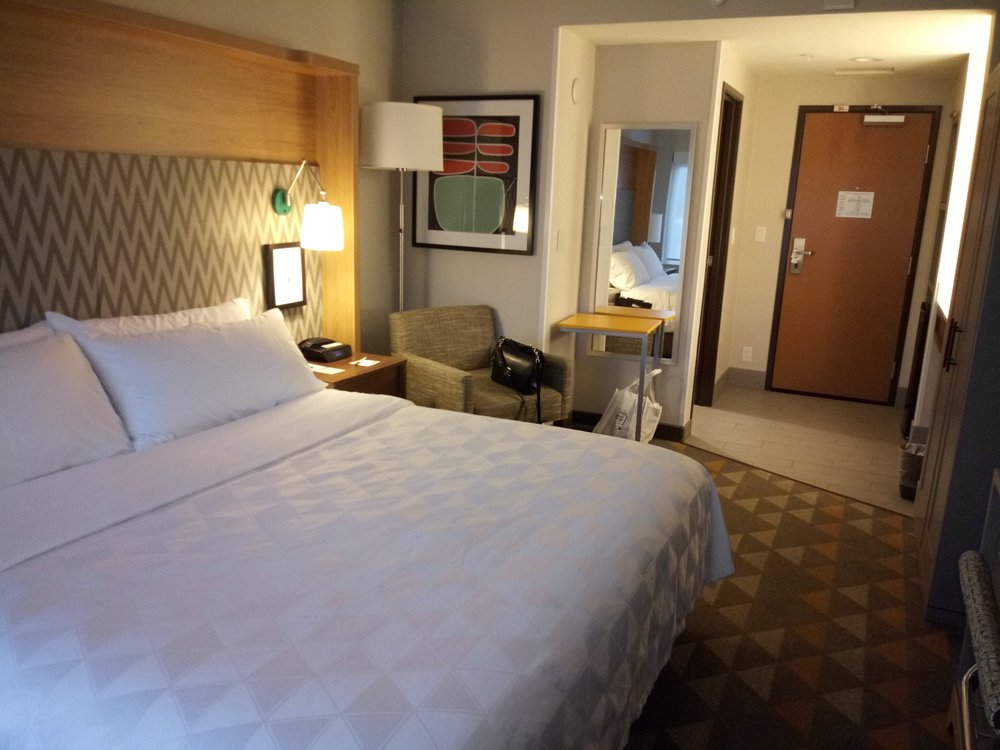 HOLIDAY INN SALEM - 43 Photos & 29 Reviews - 3301 Market St NE, Salem ...