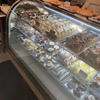 ISGRO PASTRIES - Updated June 2025 - 701 Photos & 605 Reviews - 1009 ...