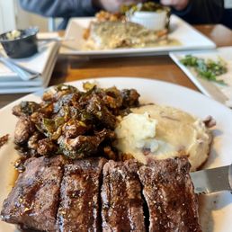 SOUTHERN ROOTS - Updated September 2025 - 559 Photos & 539 Reviews ...