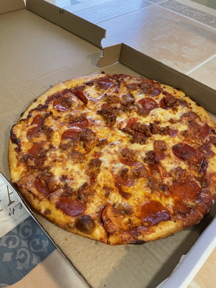 THE PIZZA LADY - 13 Photos & 44 Reviews - 50 Liberty St, Pawcatuck ...
