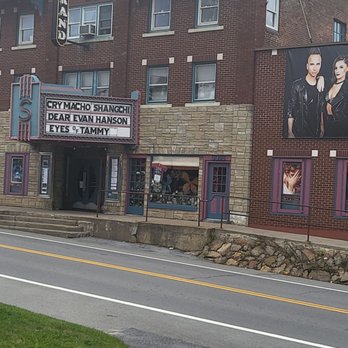 STRAND THEATRE - Updated September 2025 - 25 Photos & 39 Reviews - 123 ...