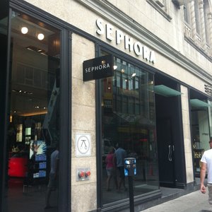 SEPHORA - 31 photos & 34 avis - 677 Sainte-catherine St. W Space #r04 ...