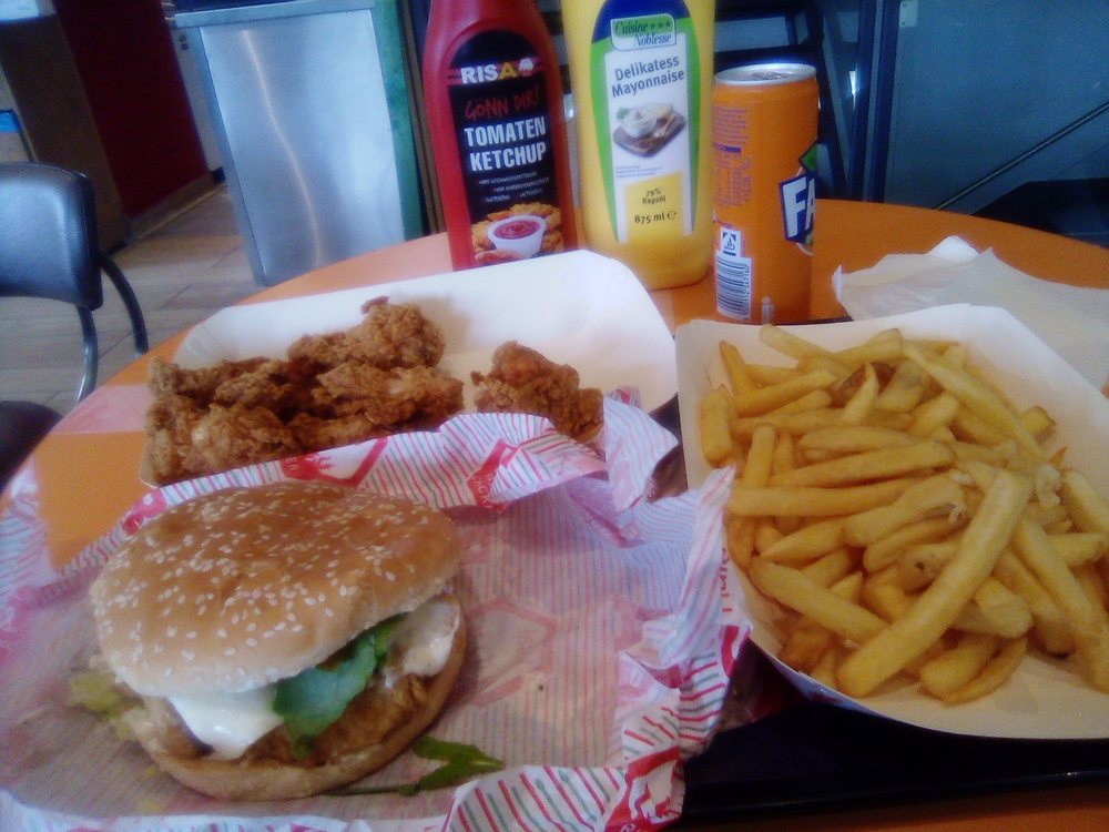 RISA CHICKEN - Updated June 2024 - 45 Photos & 36 Reviews - Tempelhofer ...