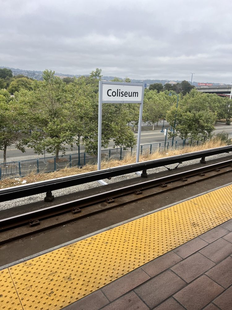 BART - COLISEUM STATION - Updated December 2025 - 258 Photos & 159 ...