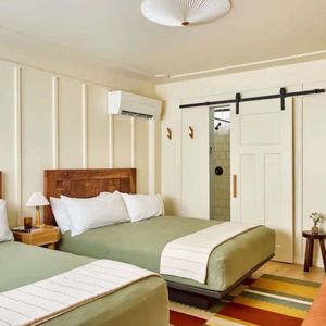 RIVERVIEW ESTATE BY BROPHY - Updated May 2025 - 72 Photos - 1650 Bodoit ...