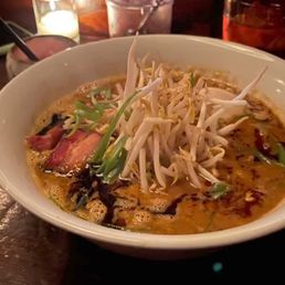 HIGH FIVE RAMEN - 770 Photos & 981 Reviews - 112 N Green St, Chicago ...
