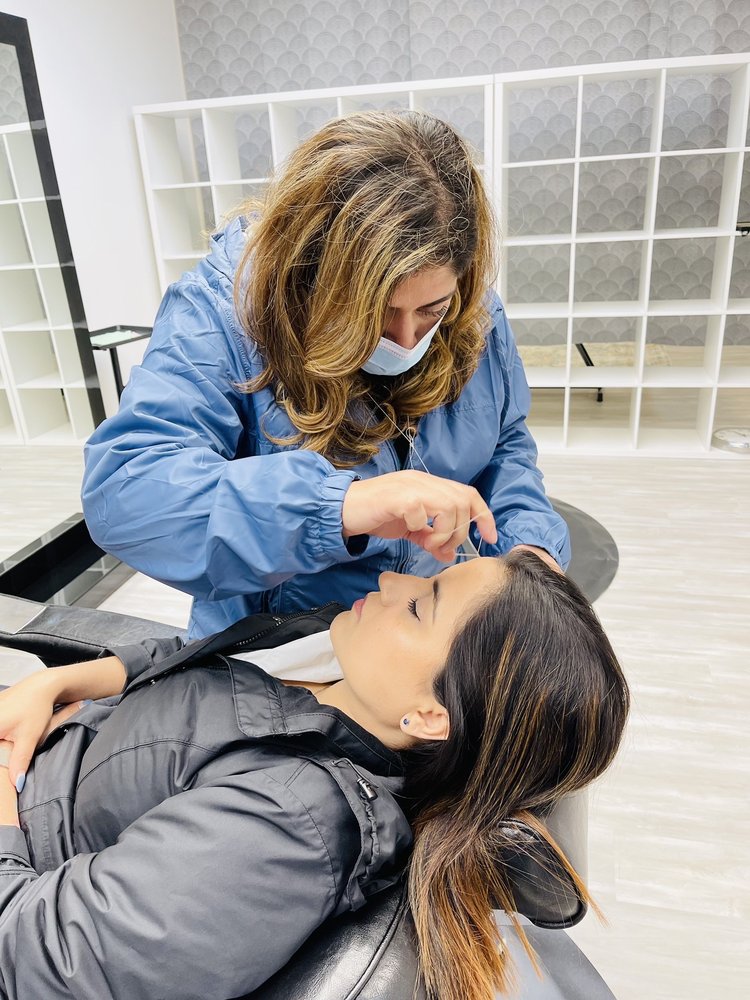 PARADISE THREADING & SPA - Updated October 2025 - 13 Photos - 10121 Evergreen Way, Everett ...