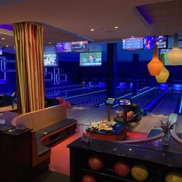 KINGS DINING & ENTERTAINMENT - Updated January 2026 - 145 Photos & 443 ...