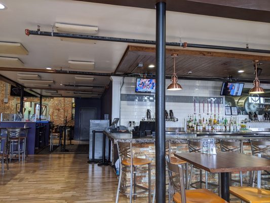 THE VANGUARD BREWPUB & DISTILLERY - 265 Photos & 197 Reviews - 504 N ...