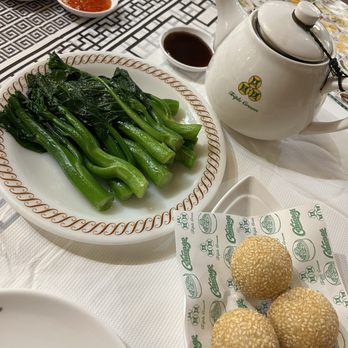 TRIPLE CROWN RESTAURANT - Updated January 2025 - 1810 Photos & 1012 ...