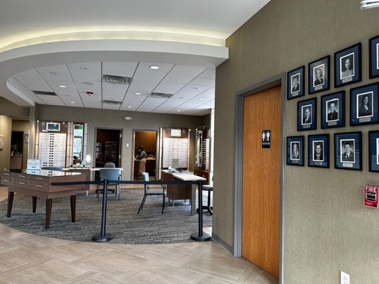 THE EYE CARE CENTER - GENEVA - Updated October 2024 - 24 Photos - 784 ...