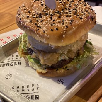 GORDON RAMSAY BURGER - 163 Photos & 102 Reviews - 99 Blackstone St ...