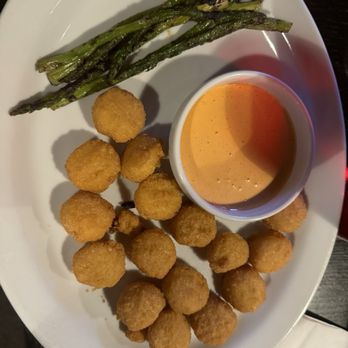 ROUND THE BEND STEAKHOUSE - Updated January 2026 - 192 Photos & 179 ...